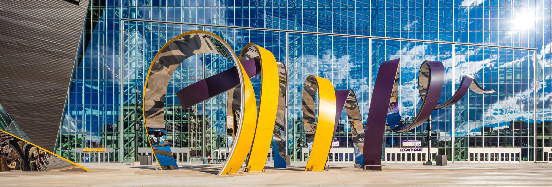 "The Horn" Monument on Medtronic Plaza | Alliiance